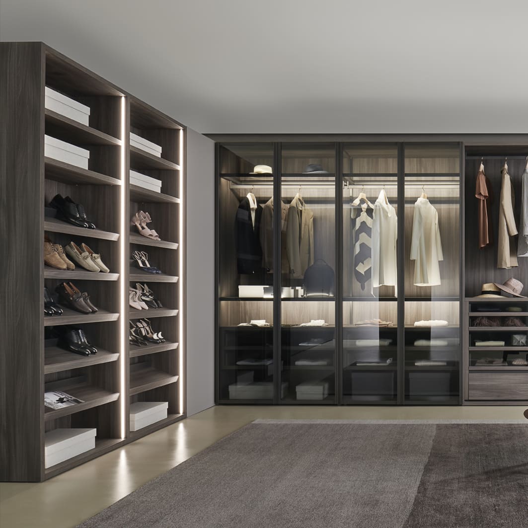 Bellavista walk-in closet By Sangiacomo - Modern Night Complements ...